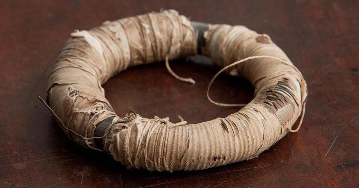 Michael Faraday's ring-coil apparatus | Royal Institution