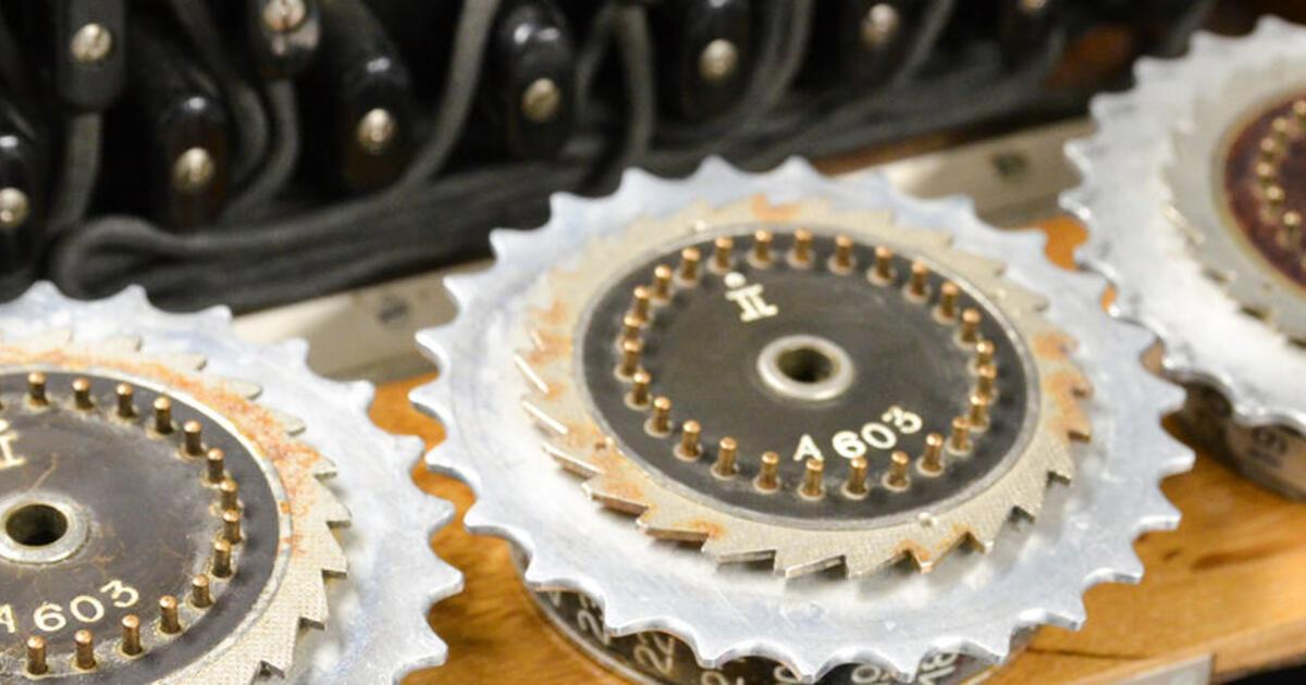 Off-the-shelf Masterclass: Codebreaking and ciphers | Royal Institution