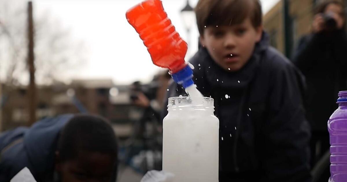 Fizzy bottle rockets | Royal Institution