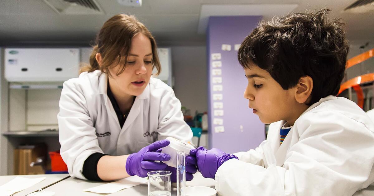 Science Presenter PhD Intern | Royal Institution